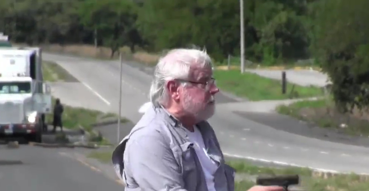 Παναμάς: Άνδρας πυροβολεί εν ψυχρώ δύο διαδηλωτές μπροστά στις κάμερες! - elora.gr