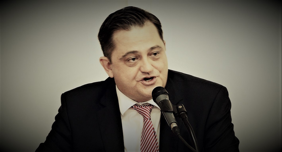 Παναγιώτης Δούμας: Φωτογραφική τροπολογία για ΕΛΛΗΝΕΣ και… ΚΚΕ - elora.gr