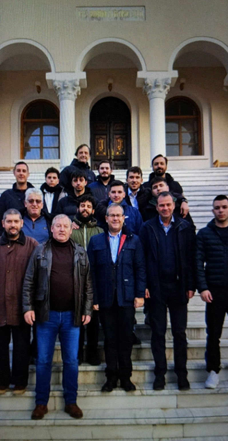 ΠΡΟΣΚΥΝΗΜΑ ΤΩΝ ΦΟΙΤΗΤΩΝ ΤΟΥ ΤΜΗΜΑΤΟΣ ΘΕΟΛΟΓΙΑΣ ΤΟΥ ΕΚΠΑ ΣΤΟ ΑΓΙΟ ΟΡΟΣ - elora.gr