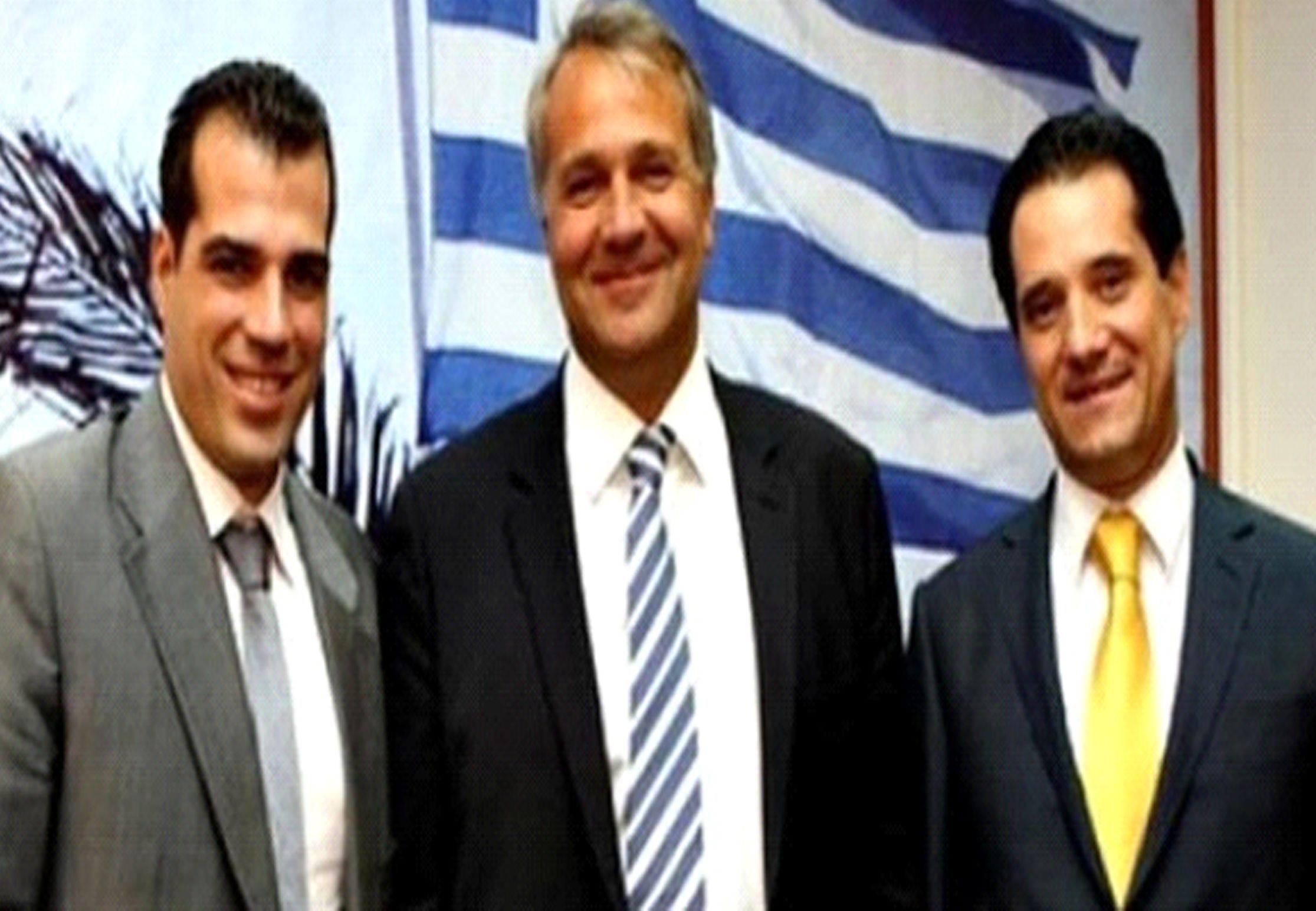 ΟΙ ΤΡΕΙΣ ΚΑΜΠΑΛΕΡΟΣ ΕΒΓΑΛΑΝ ΜΑΠΑ ΤΟ ΚΑΡΠΟΥΖΙ ΤΟΥ ΛΑΟΣ - elora.gr