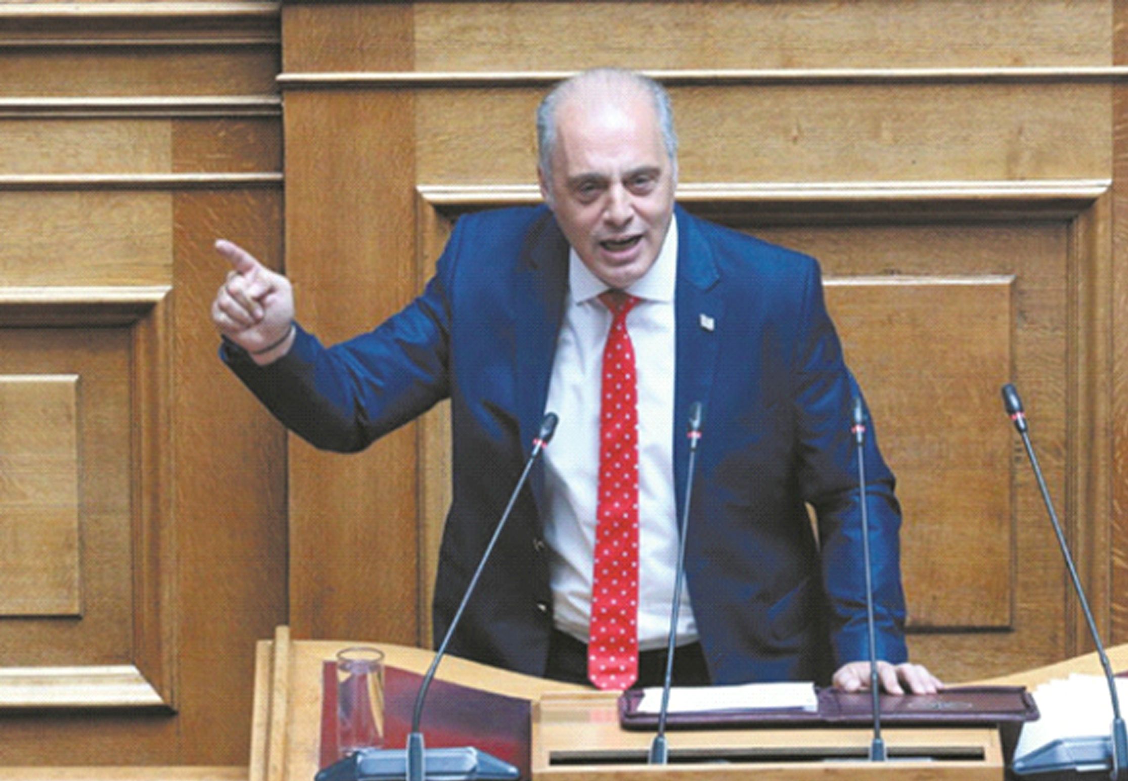 ΚΥΡΙΑΚΟΣ ΒΕΛΟΠΟΥΛΟΣ: ΦΙΑΣΚΟ ΣΤΟ ΕΠΙΔΟΜΑ ΕΝΟΙΚΙΟΥ - elora.gr
