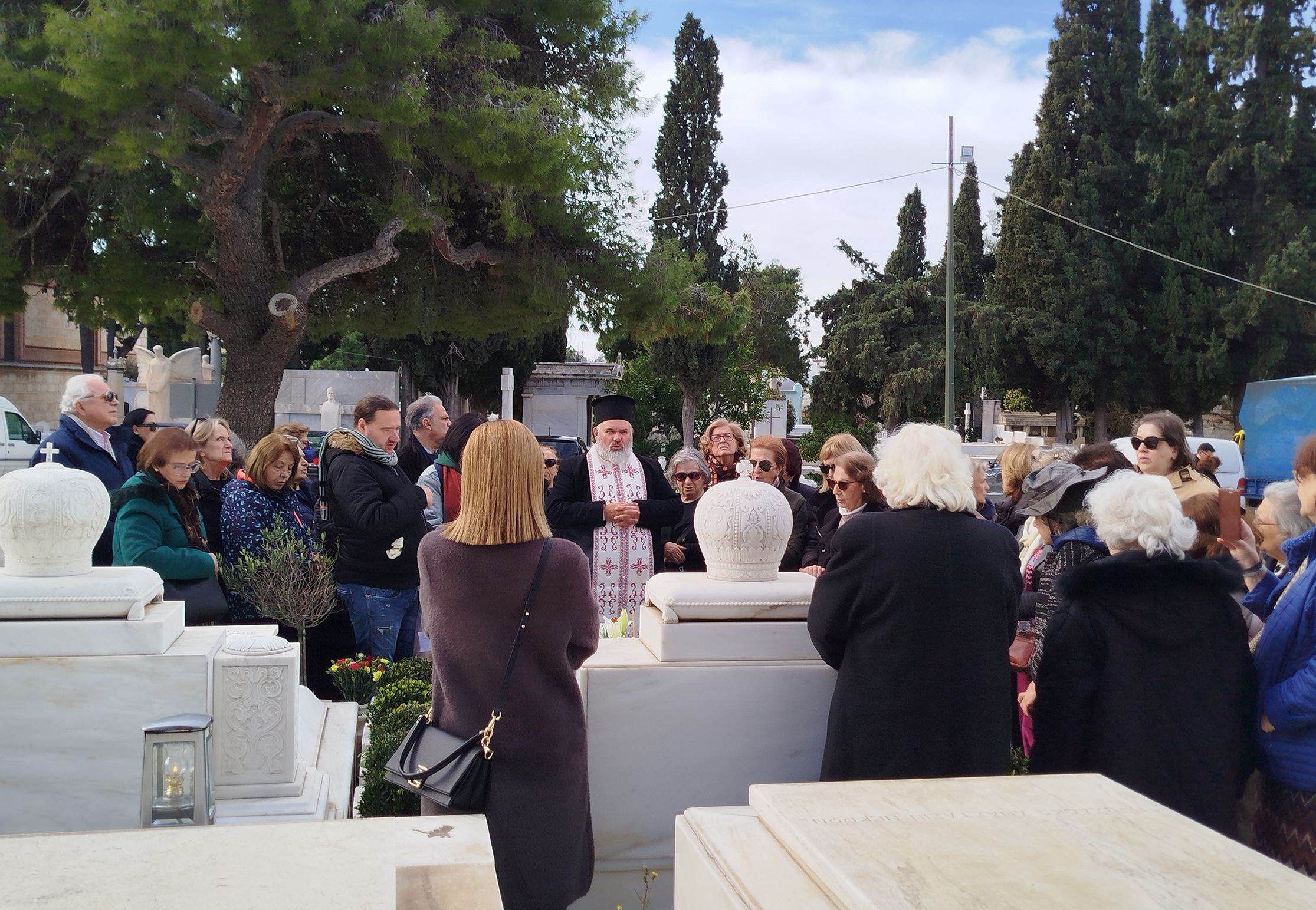 ΧΡΙΣΤΟΔΟΥΛΟΣ! - elora.gr