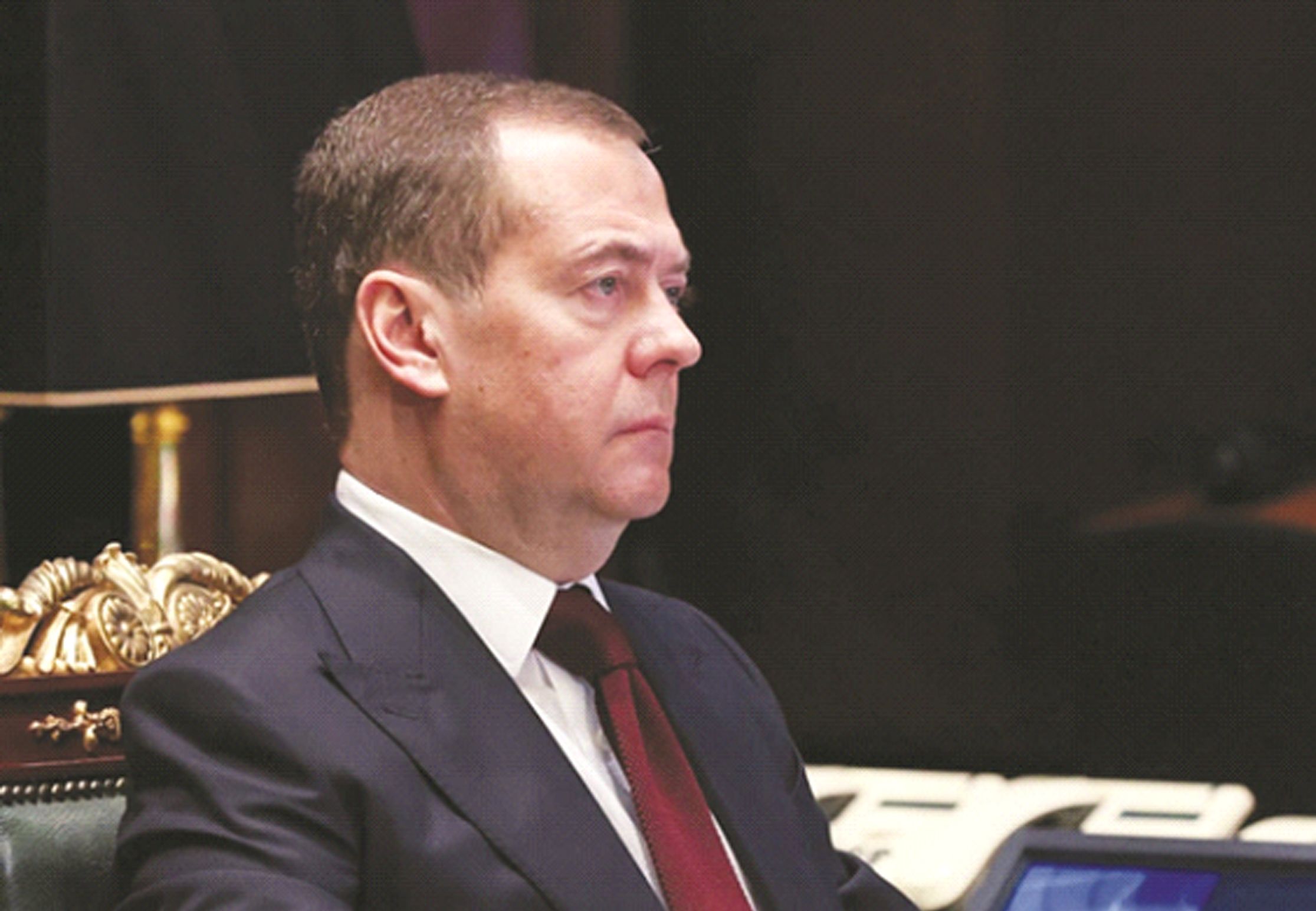 ΜΕΝΤΒΕΝΤΕΦ: «ΔΕΝ ΑΝΤΕΧΕΤΕ ΠΟΛΕΜΟ ΜΕ ΤΗ ΡΩΣΙΑ»! - elora.gr